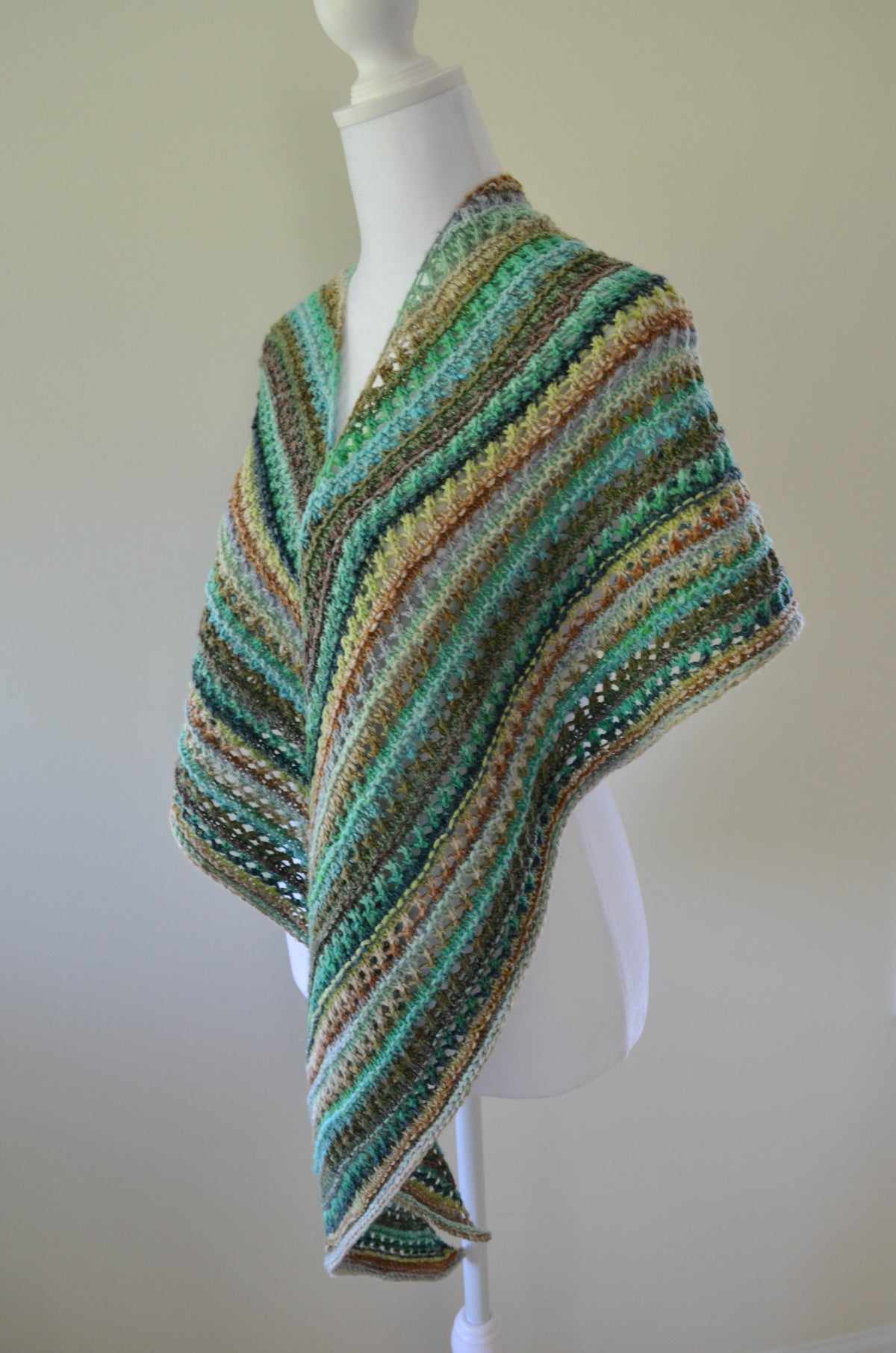 Cerulean Shawl Pattern – Three Birds Yarn Studio