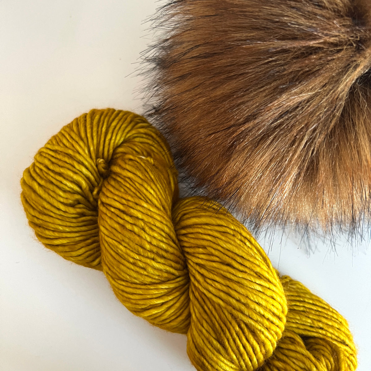 Sandpiper Beanie kit (Frank Ochre/Finley) – Three Birds Yarn Studio